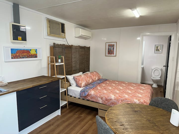 Garden Cabin Retreat– Comfort & Charm In Braitling - Alice Springs