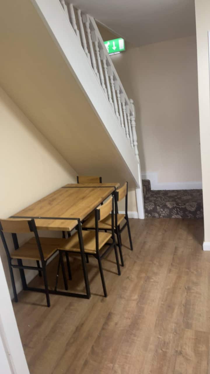 Modern Spacious Double Bedroom In City Center - Limerick, Ireland
