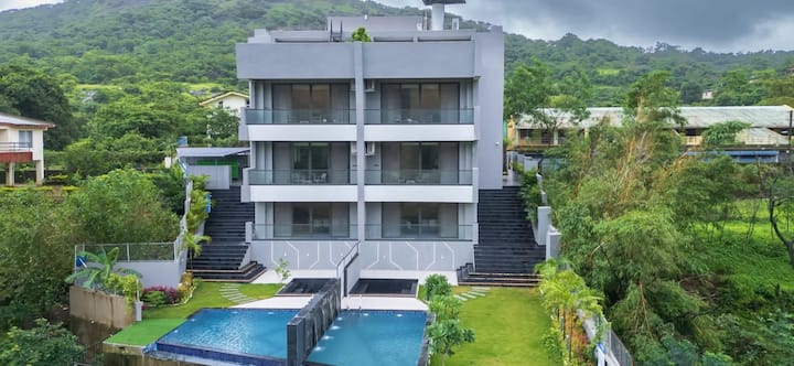 8 Bhk Evara W Lake View & Pool Table - Lonavla
