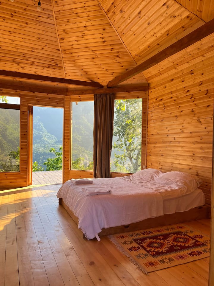 Panorama Wooden Cabin - Georgia