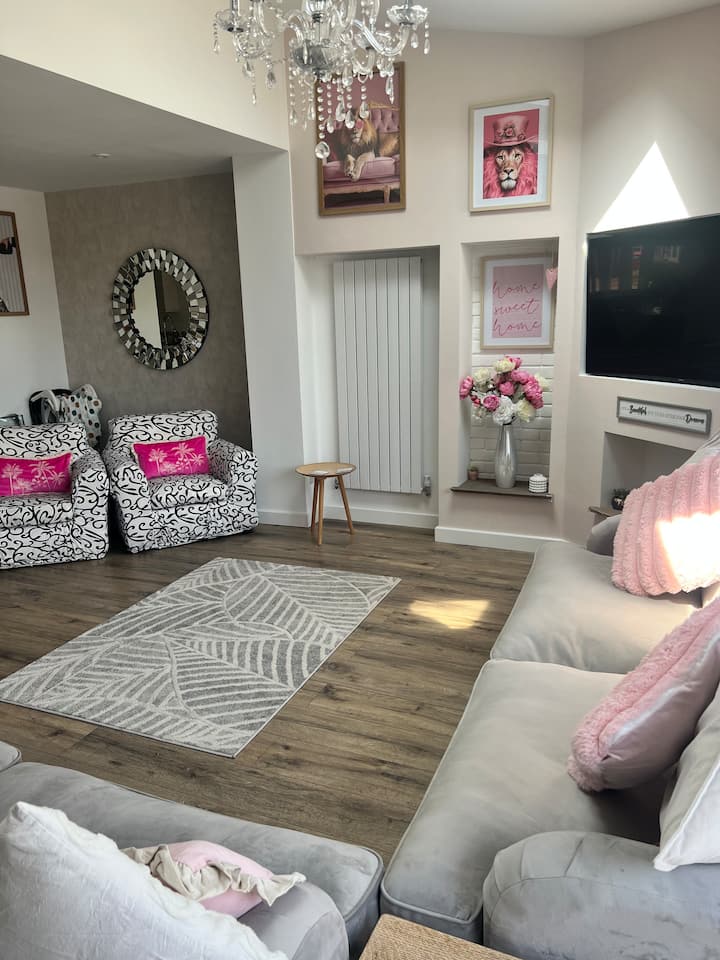 Staysolihull, Large Spacious Corner House, - Birmingham