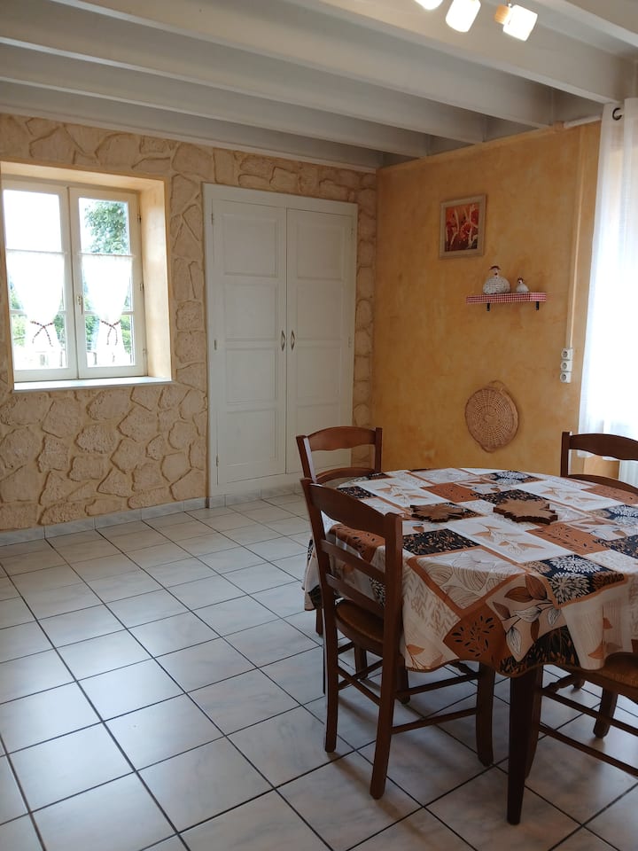 "Mas Du Mayoussier" Avec Jardin Privé - Beaurepaire