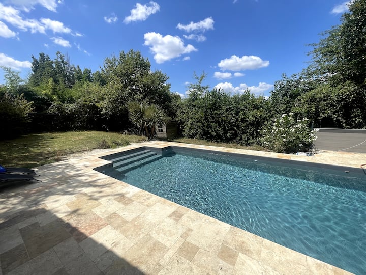 Agréable Maison Avec Piscine - Artigues-près-Bordeaux