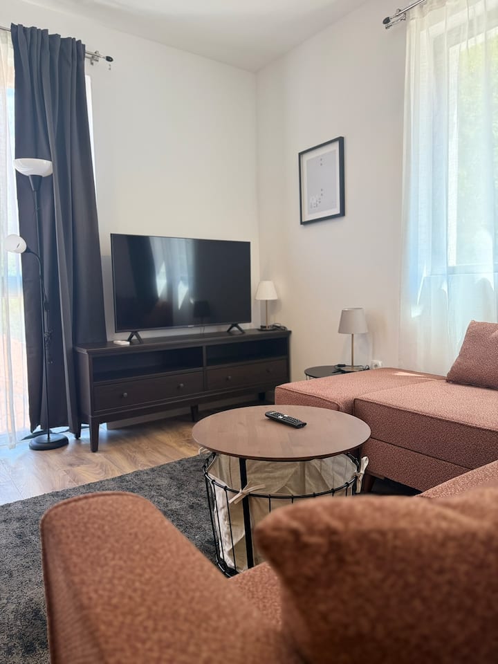 2 Yatakodalı Havuzlu Rahat Daire - Budva