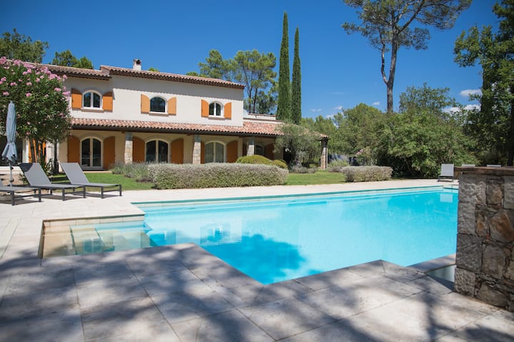 Villa Familiale Avec Piscine, Calme Et Confortable - Fayence