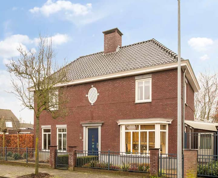 Statige Villa Voor Fotoshoot - Valkenswaard