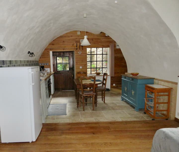 Appartement Au Cœur De La Citadelle De Mirabel. - Ardèche