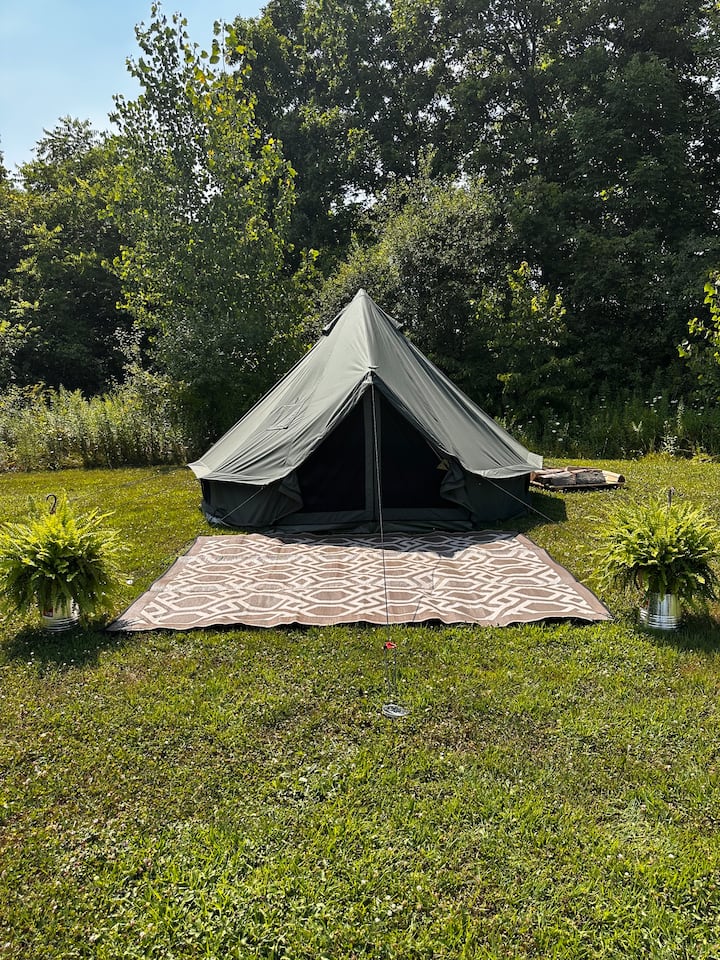Spacious Grounds - Yurt With Campfire - Hamilton, ON, Canada