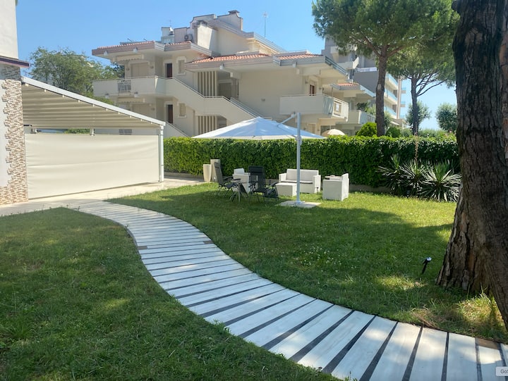 Guesthost - Villa Augusta - Milano Marittima