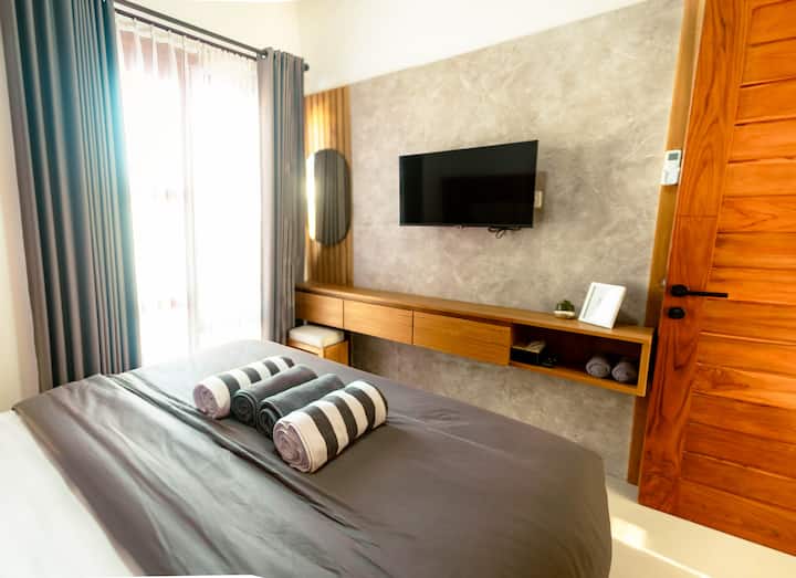 New In Nusa Dua: Modern Comfortable 3br Villa - Bali