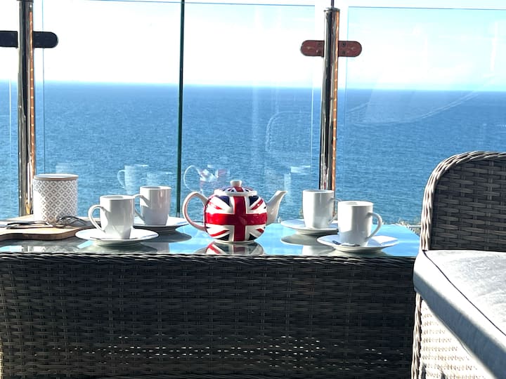 Smugglers, Saltburn Sea Front, Free Parking - Saltburn-by-the-Sea