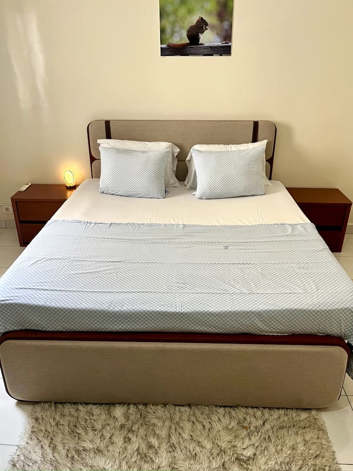 Chambre à 5 Min Bus Aibd & Brt - Dakar