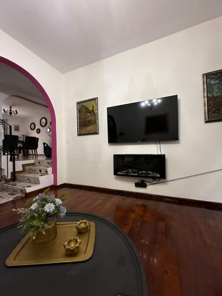 Casa Amplia Con Vista, Terraza Y Parking Privado - Guanajuato