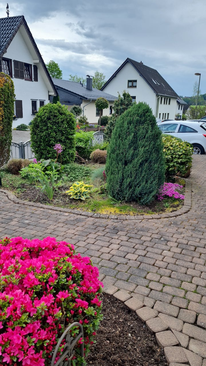 Moderne Studio Mit Beamer Zwischen Köln Und Bonn. - Lohmar