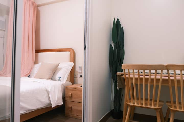 Near Bgc&ortigas, Relaxing Elegant 1br For Couple - Taguig