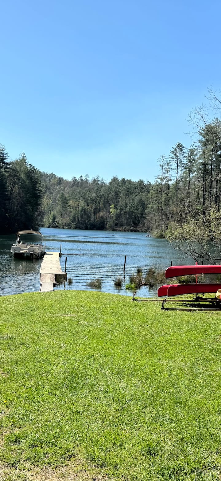 The Hideaway At Blue Boar Inn - Robbinsville, NC