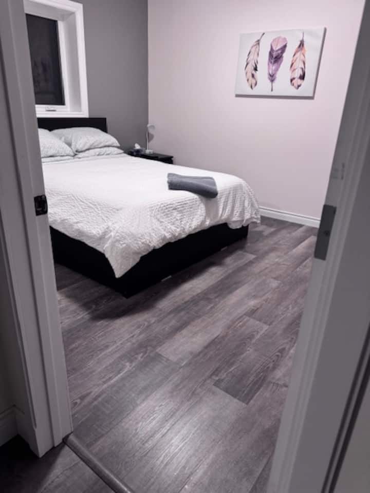 Welcome To Your Spacious Bedroom Retreat. - Kenora