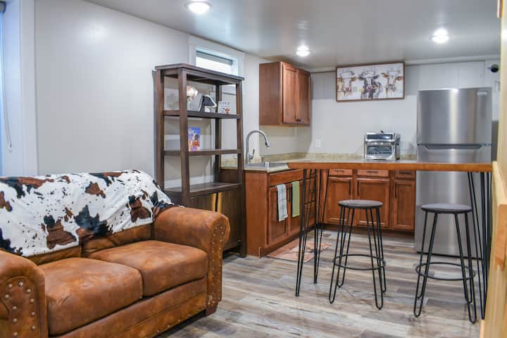 Adorable One Bedroom Basement! - Twin Falls, ID
