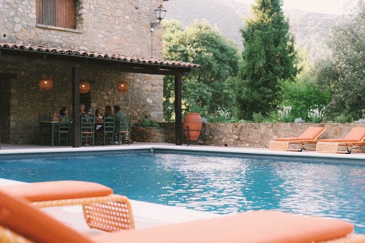 Off Grid Girona - Besalú