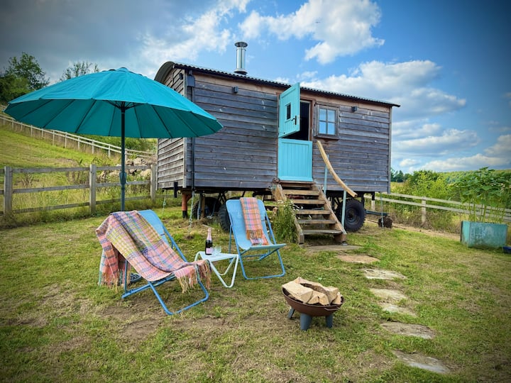 The Fold
A Shepherd's Hut Retreat In The Cotswolds - Bath