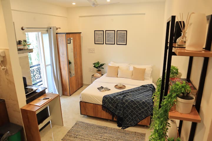 Cozy Modern Studio | Work Desk + Kitchenette | 403 - Bengaluru