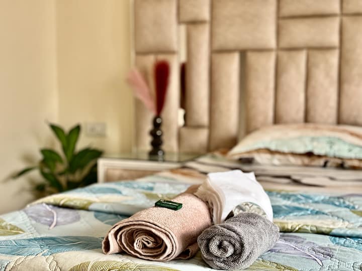 Allure Suite W/ 4 Beds - Ghaziabad