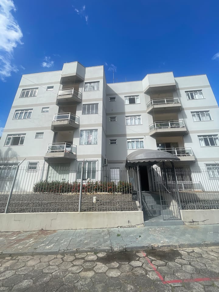 Apto Completo Com 2quartos, Sala, 2 Vagas Garagem - Blumenau