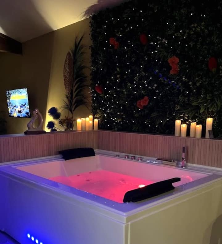 Suite Avec Spa Privatif – Parenthèse Romantique - La Brède