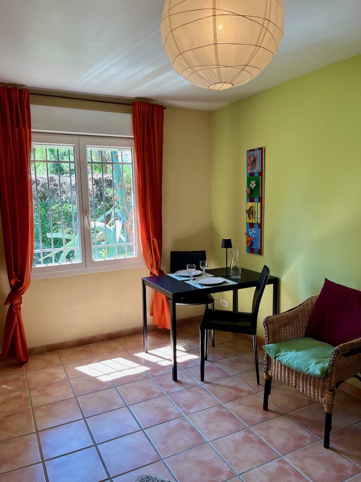 Studio Au Calme Avec Extérieur - Carpentras