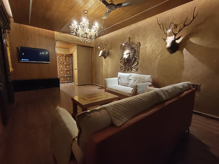 The Royal Amdavadi | Luxury Heritage Flat - Ahmedabad