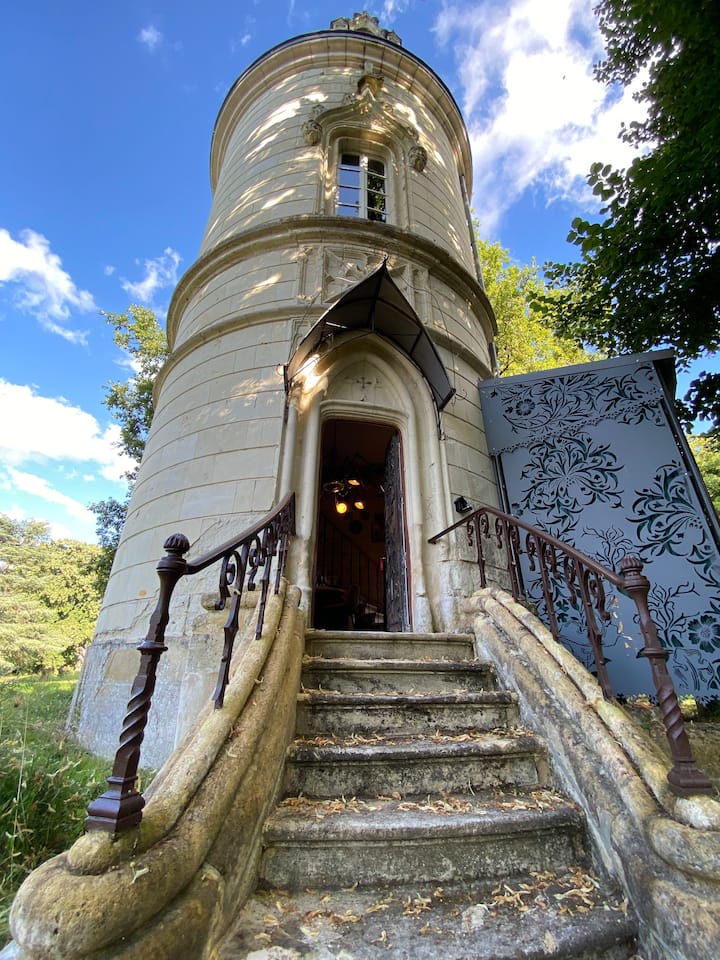 Gîte Insolite Dans Une Tour - Indre-et-Loire