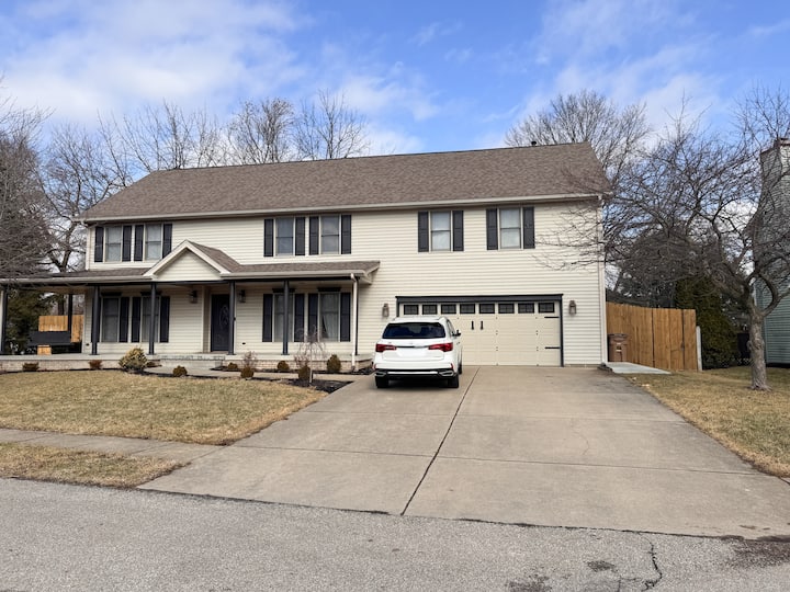 Parkside Apartment • Wi-fi • Tv - Columbus, IN