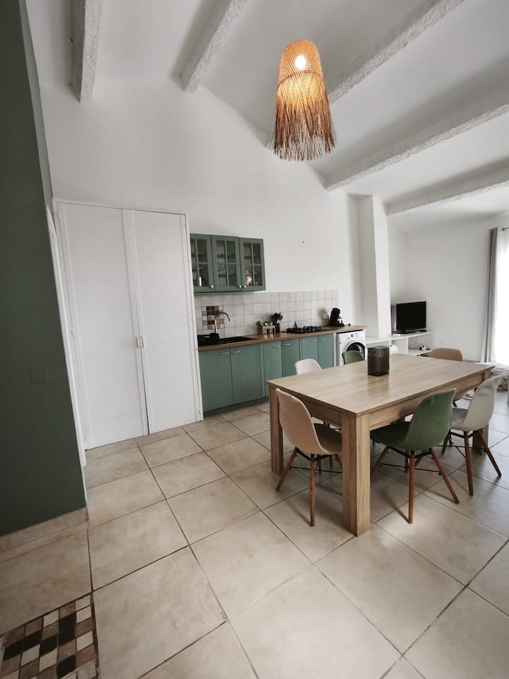 Appartement Haut De Maison Charmant - Aléria