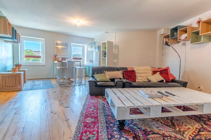 T2 Moderne & Ancien Vue Place – Au Cœur Des Vignes - Condrieu