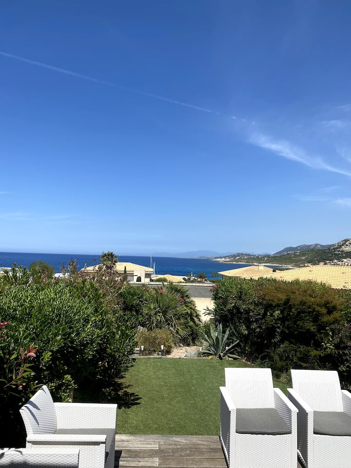 Type : Appartement T 3 Vue Mer - Calvi