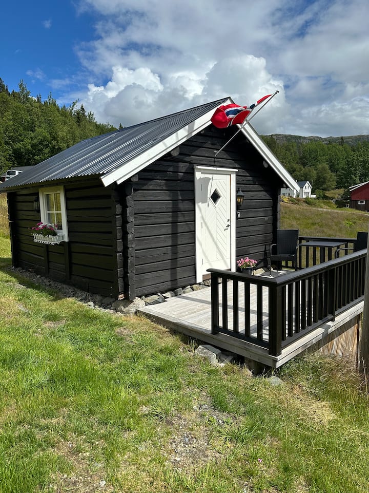 Koselig Tømmerhytte På Gård - Dalen