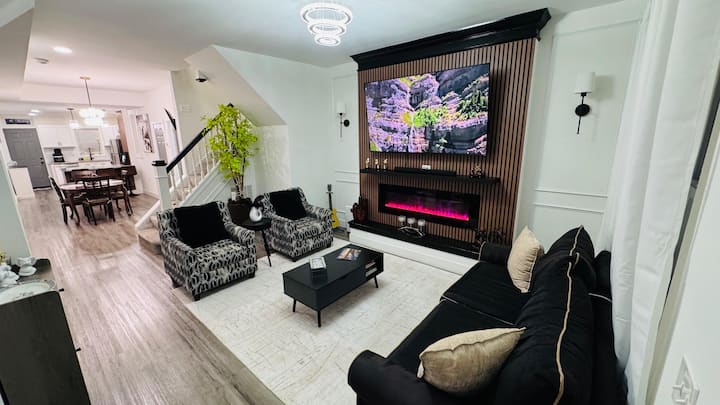 3 Rooms, 3 1/2 Bath, 5 Bed, Townhouse In Baltimore - Baltimore