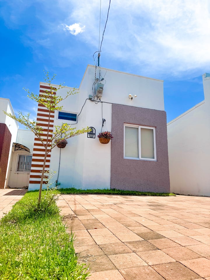 Casa La Riviera - El Salvador