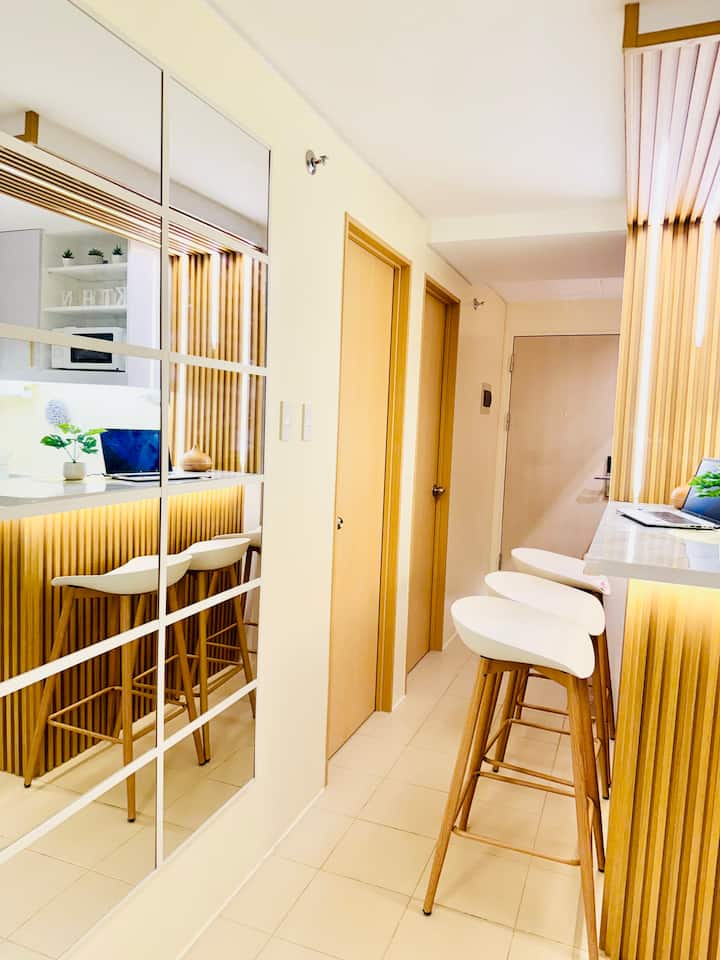 Modern + Spacious 3br Condo | Ortigas - Taytay