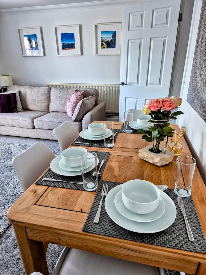 A Bright & Cosy Two-bedroom Flat - Nottingham