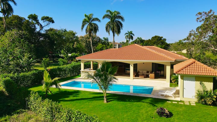 Villa In Paradise In  Prestigious Community - Sosúa
