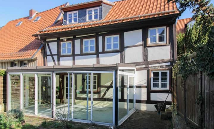 Ganzes 1560 Erbautes Fachwerkhaus Mit Wintergarten - Thale