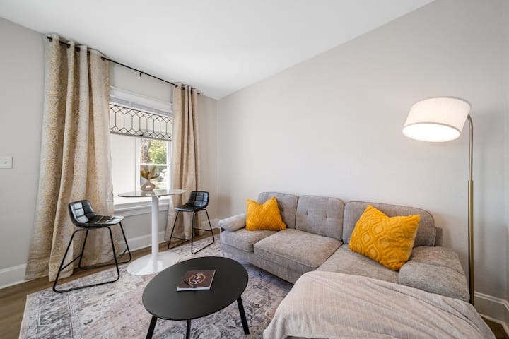 Cozy Charm | Peace & Comfort - Niabi Zoo, Coal Valley
