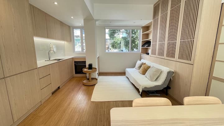 Designer 2-room Apt In Sheung Wan Next To Soho/cbd - Sheung Wan