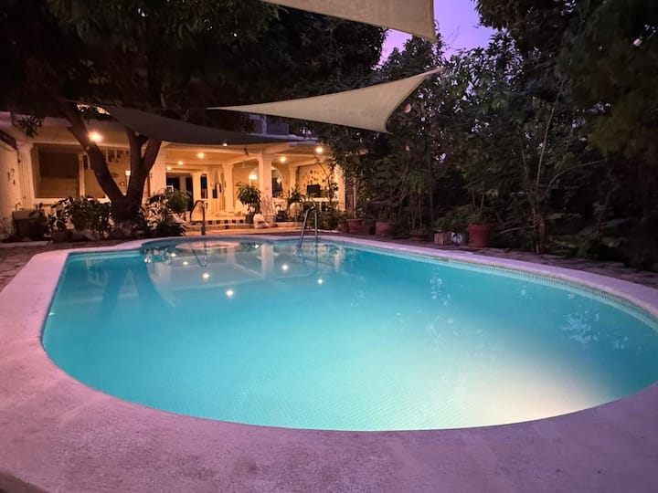 Casa De Playa Amplia, Renovada Y Cerca Del Mar - Los Cóbanos