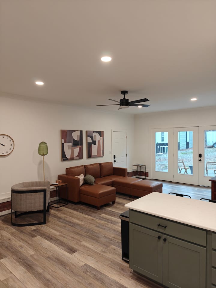 Cozy Guesthouse W/ Pool & Firepit - Davie County