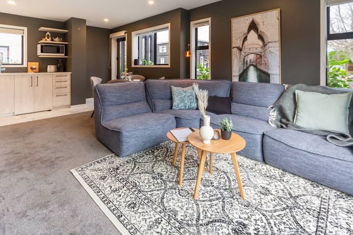 Spacious 2br 2bath Home Base On Gloucester Street - Christchurch