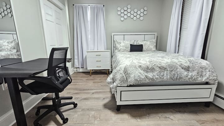 2 Bedroom Apartment In Hartford - Hartford