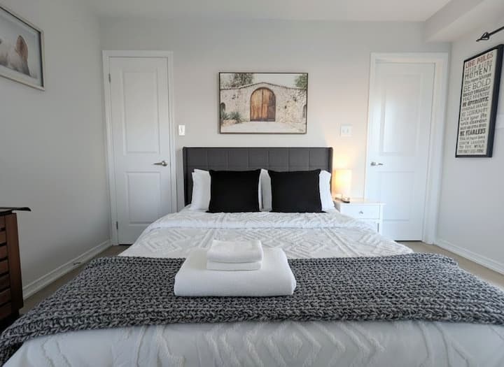 Private Suite & Separate Entrance. No Shared Space - Ajax