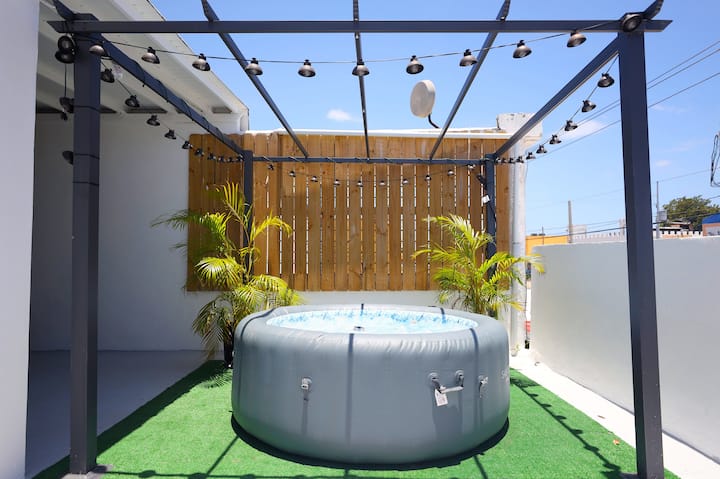 Sol Y Brisa - Levittown